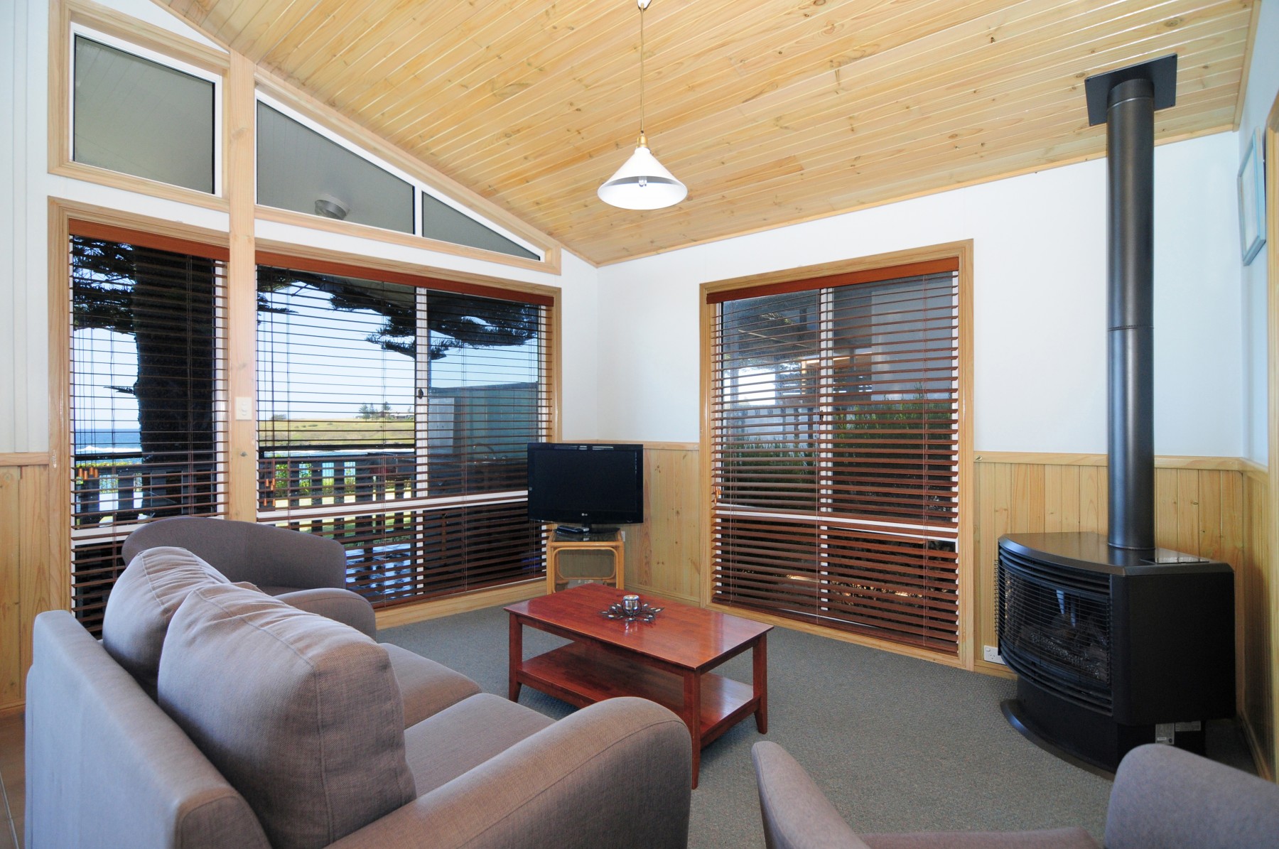 Lounge-Cabin-10-Fairstar-2-Bedroom-Spa-Cabin - Surf Beach Holiday Park
