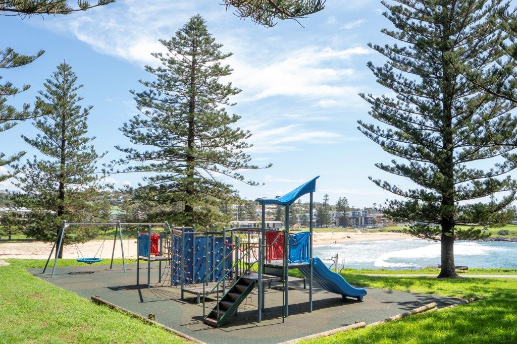 _Playground with beach view - Surf Beach Holiday Park